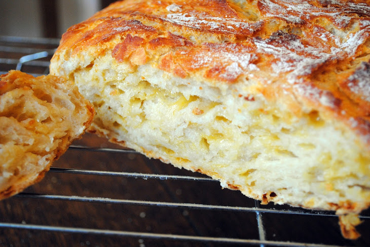 No-Knead Cheddar Cheese Bread Recipe