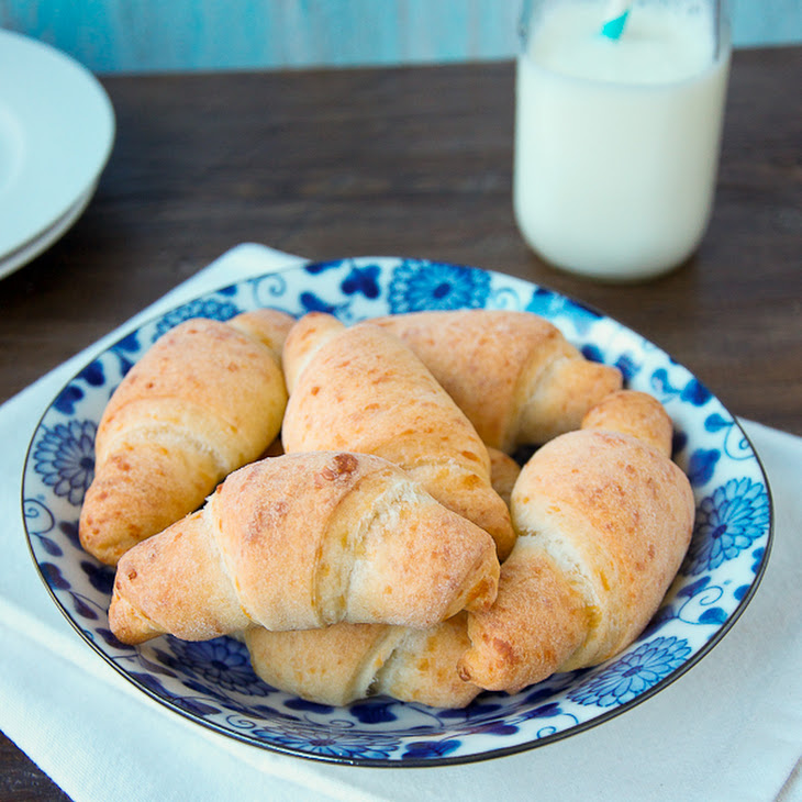 Cheesy Horn Rolls With Greek Yogurt And Feta Recipe